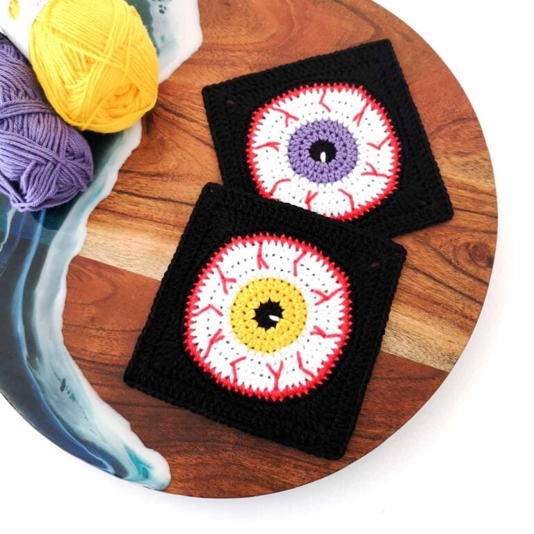 Halloween Eyeball Granny Square Crochet Pattern (Free!)