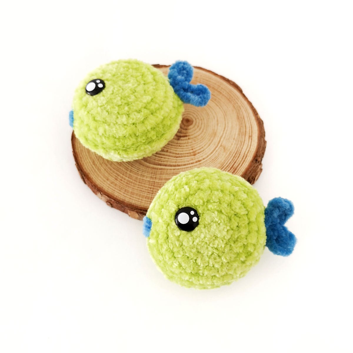 Crochet Fish Keychain Pattern (Free!)
